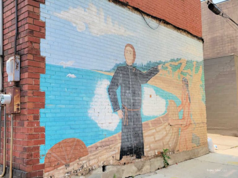 35+ Street Art Murals in Lansing Michigan