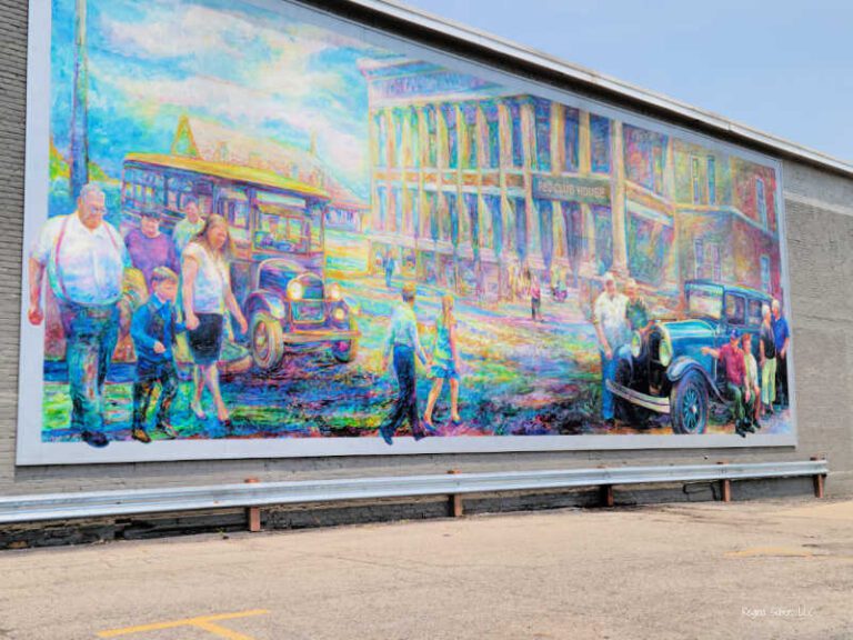 35+ Street Art Murals in Lansing Michigan